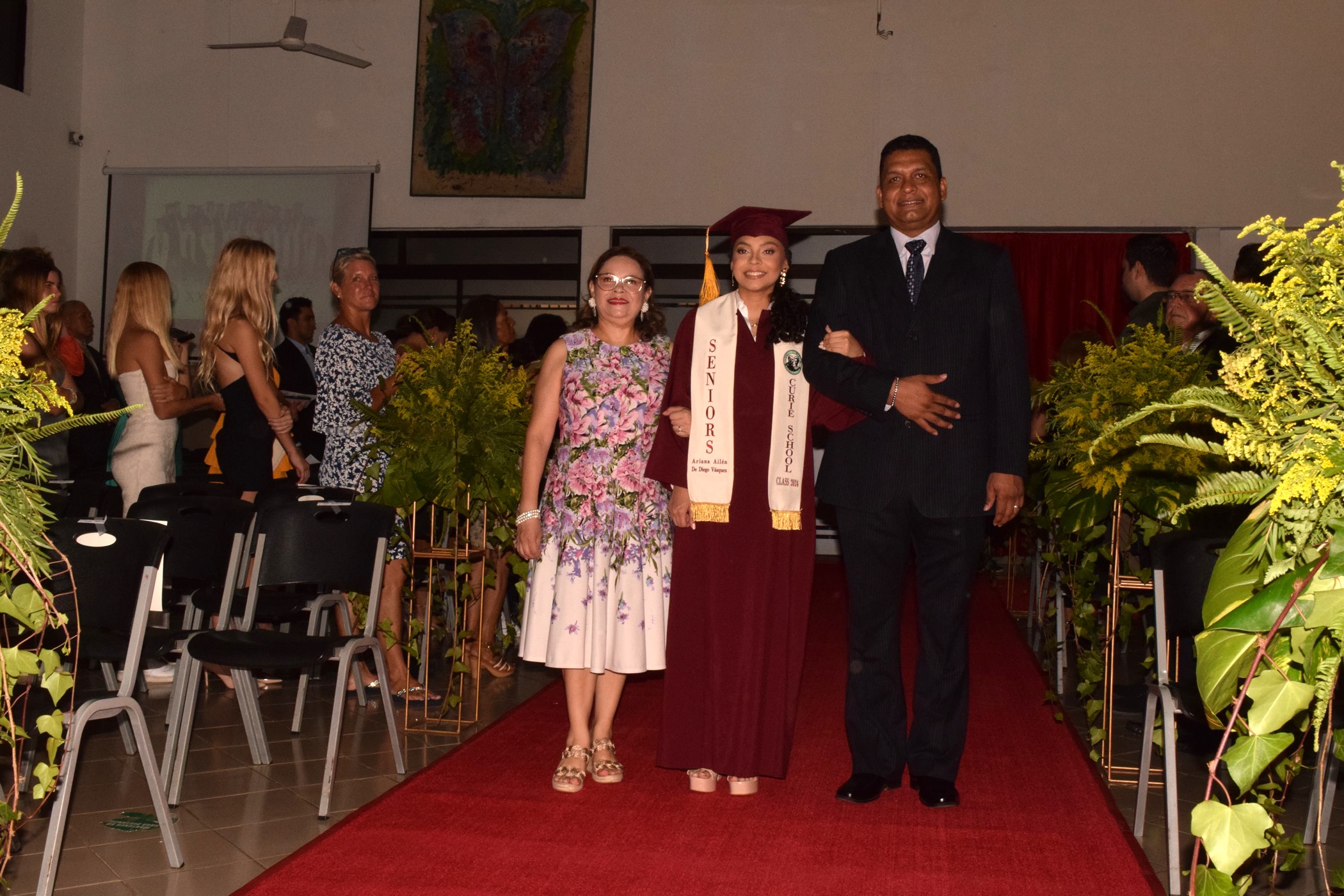 High School Graduation 2023 - 2024 | Universal School Pierre and Marie ...