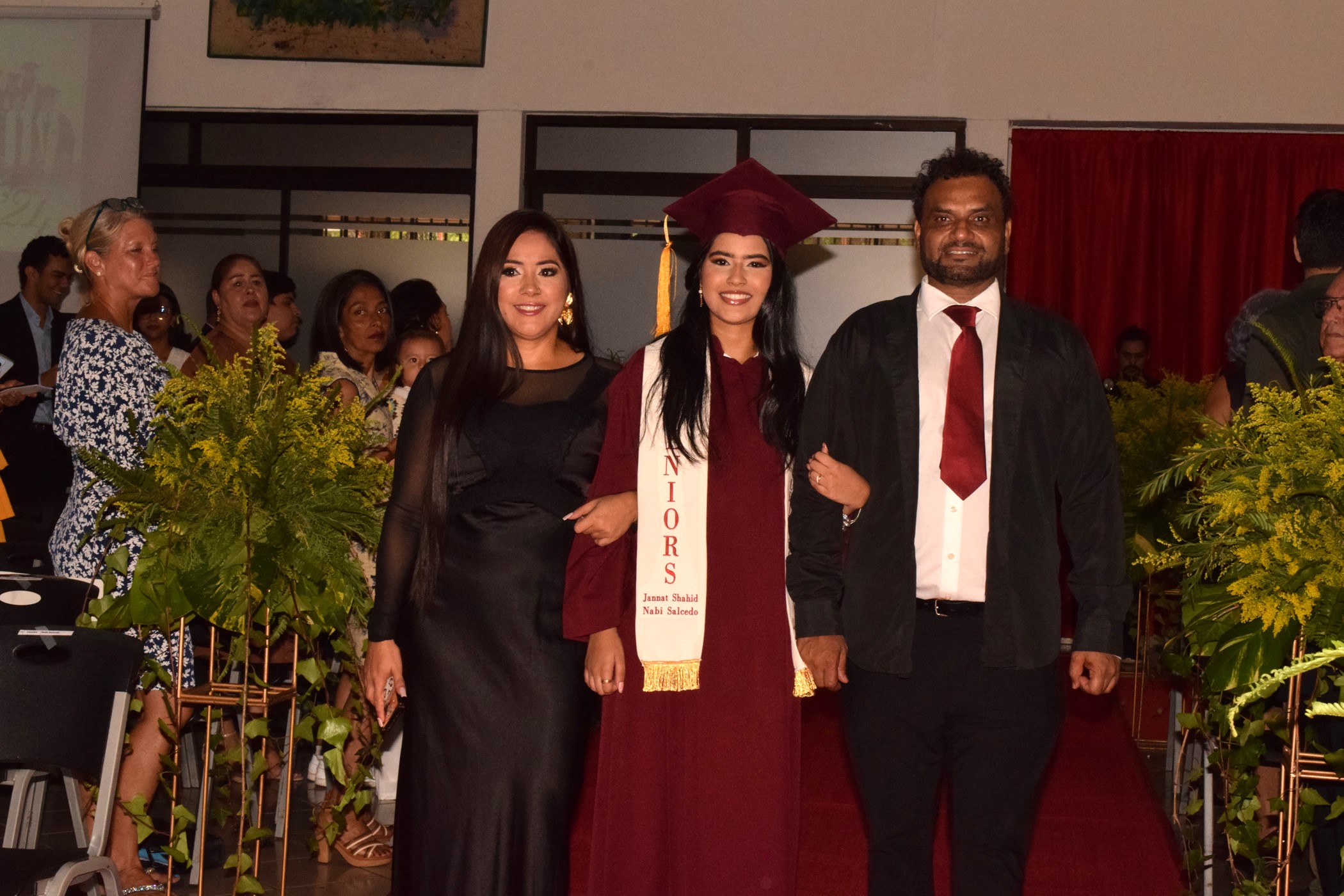 High School Graduation 2023 - 2024 | Universal School Pierre and Marie ...