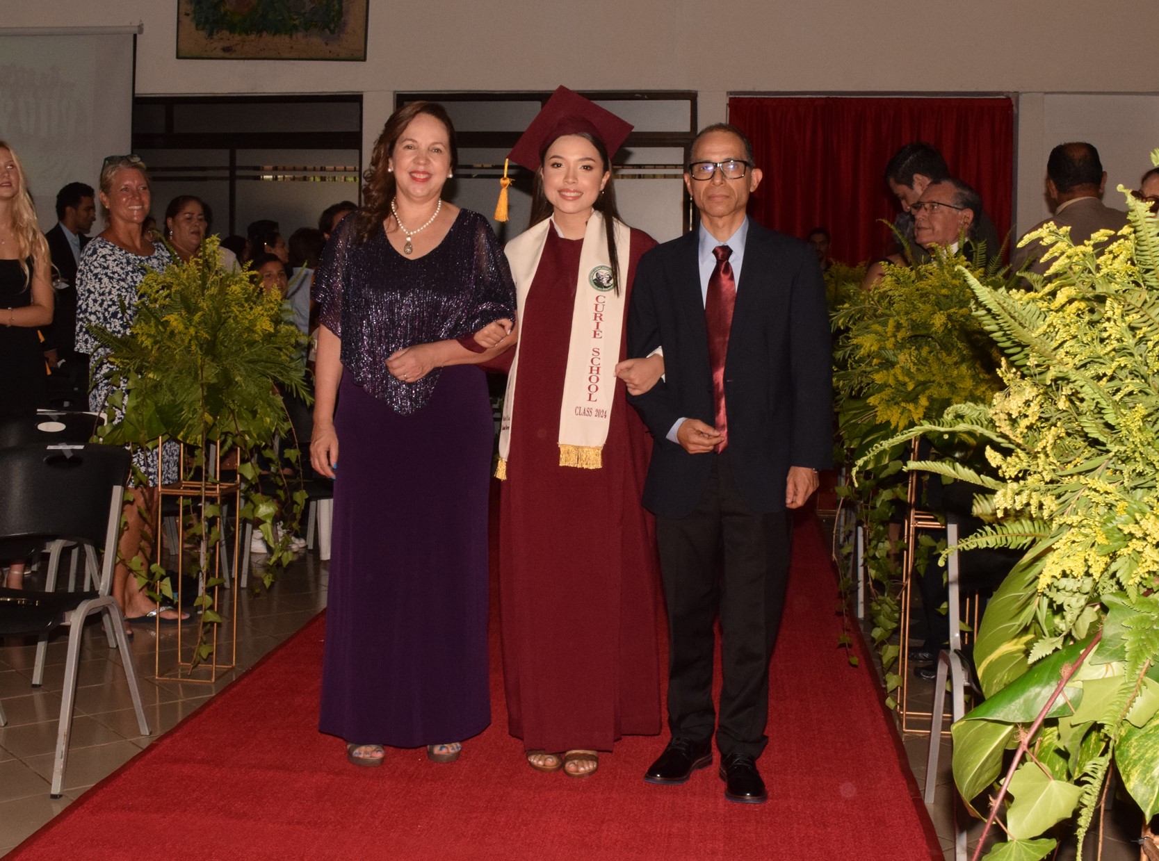 High School Graduation 2023 - 2024 | Universal School Pierre and Marie ...