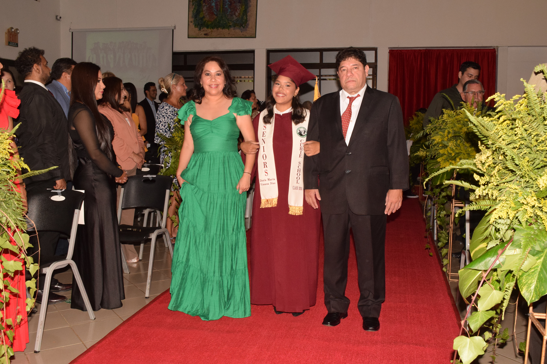 High School Graduation 2023 - 2024 | Universal School Pierre and Marie ...