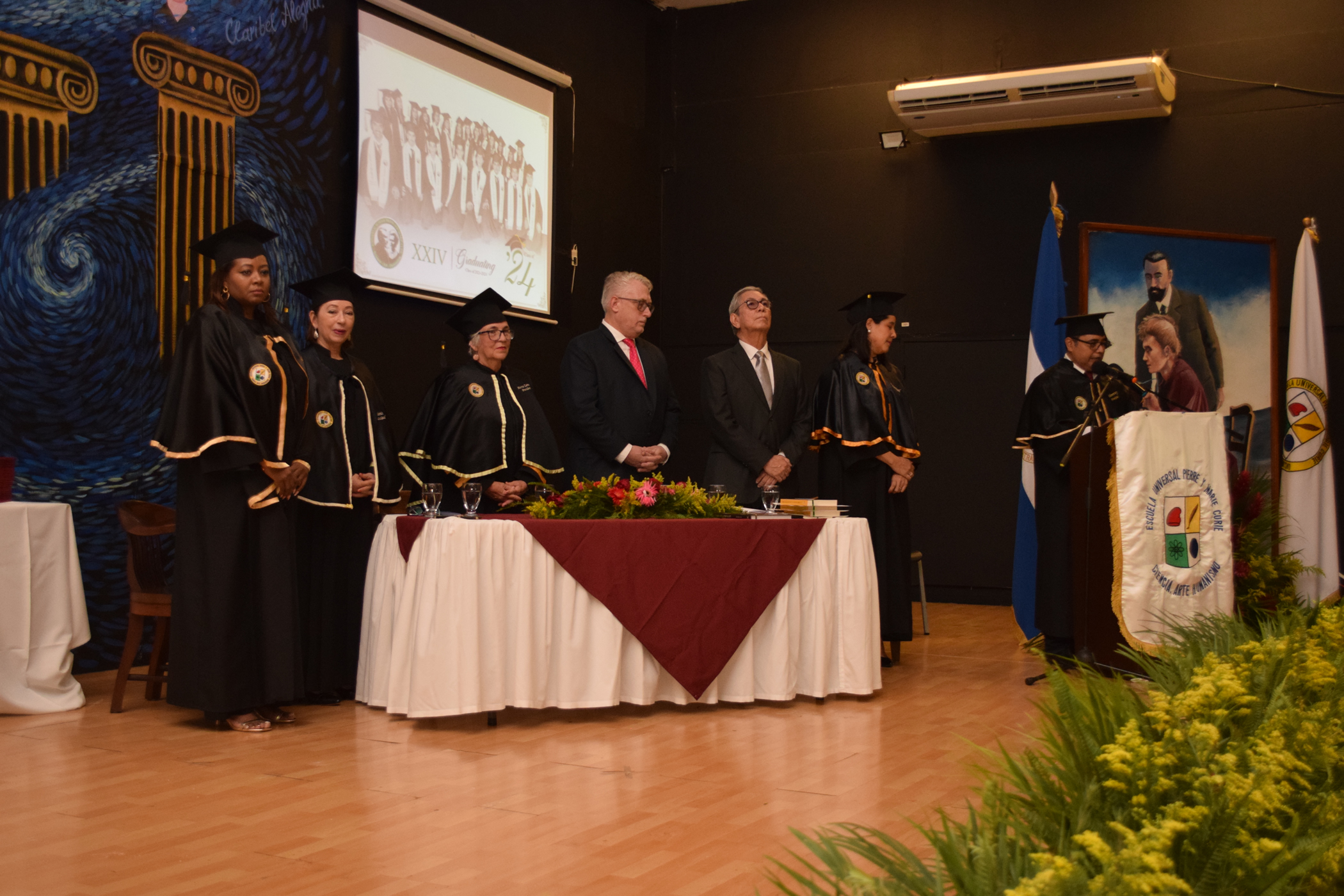 High School Graduation 2023 - 2024 | Universal School Pierre and Marie ...