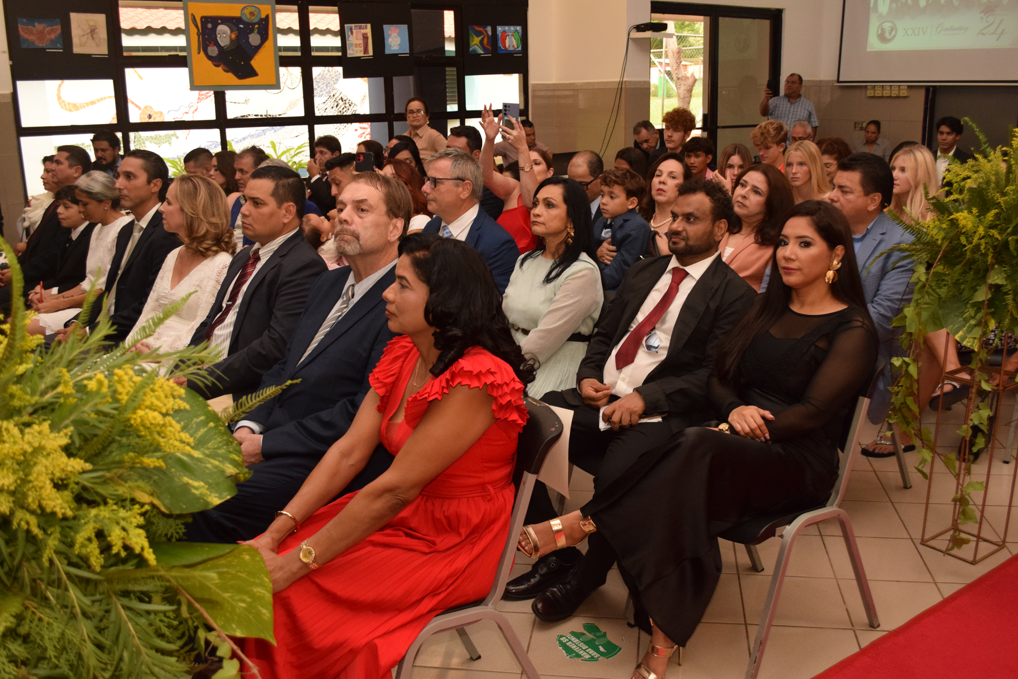 High School Graduation 2023 - 2024 | Universal School Pierre and Marie ...