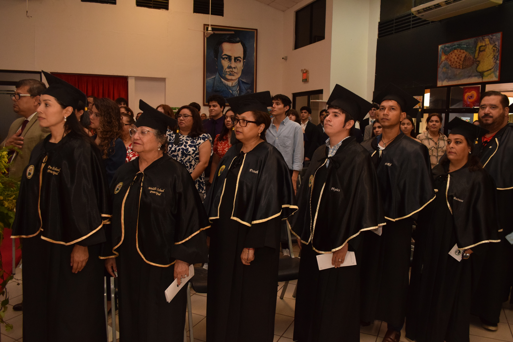 High School Graduation 2023 - 2024 | Universal School Pierre and Marie ...