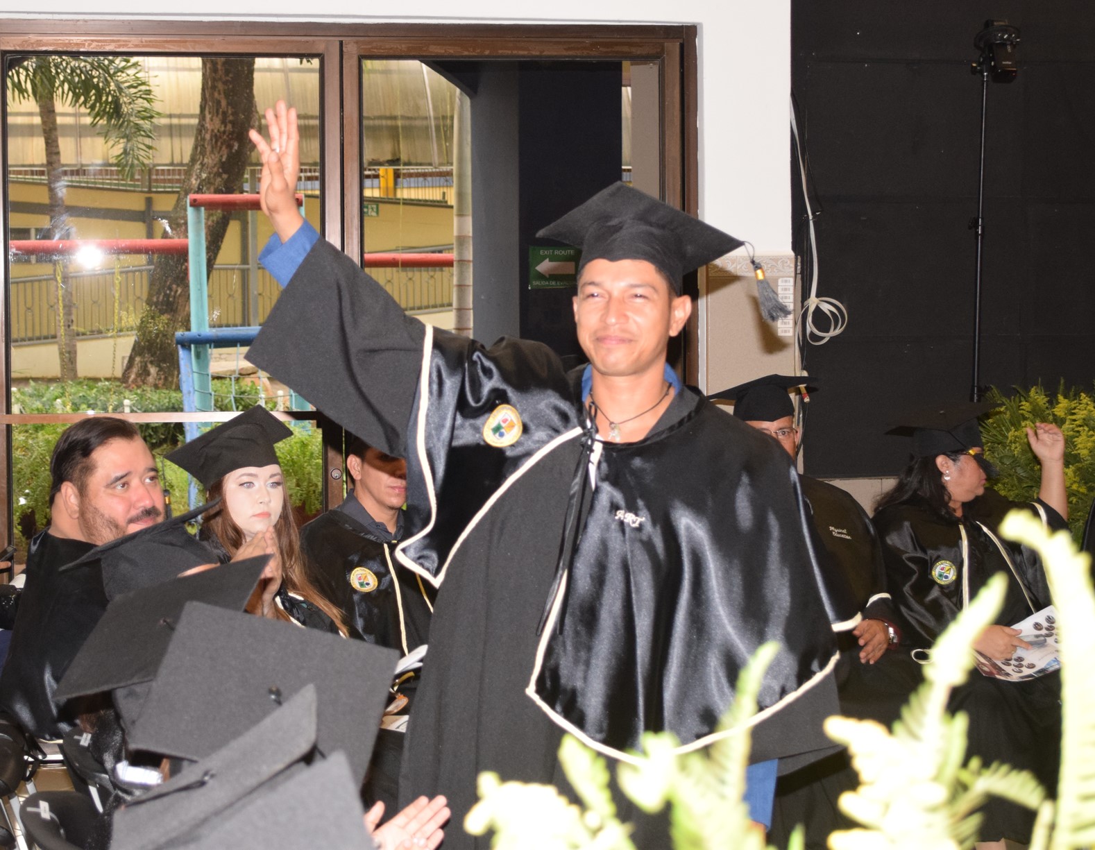 High School Graduation 2023 - 2024 | Universal School Pierre and Marie ...