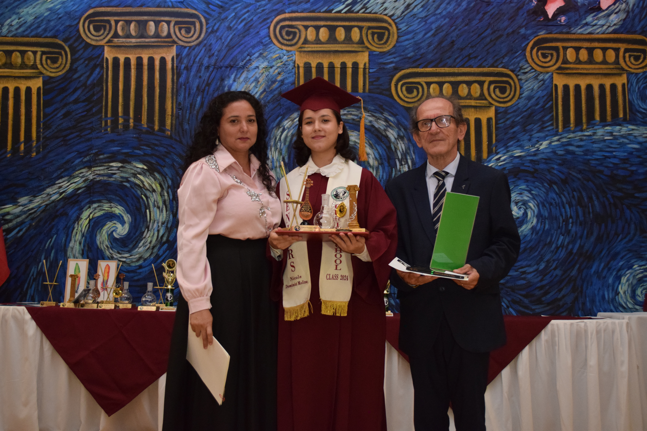 High School Graduation 2023 - 2024 | Universal School Pierre and Marie ...