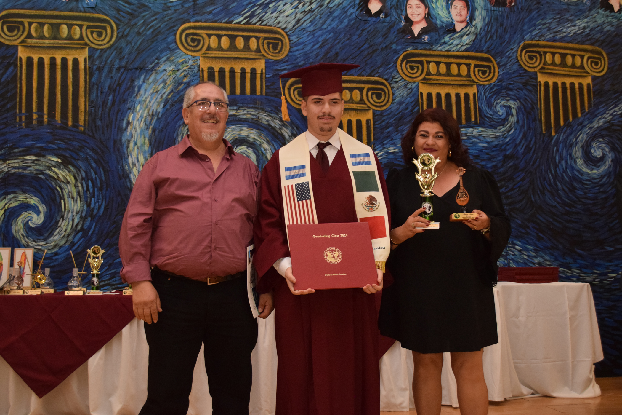 High School Graduation 2023 - 2024 | Universal School Pierre and Marie ...