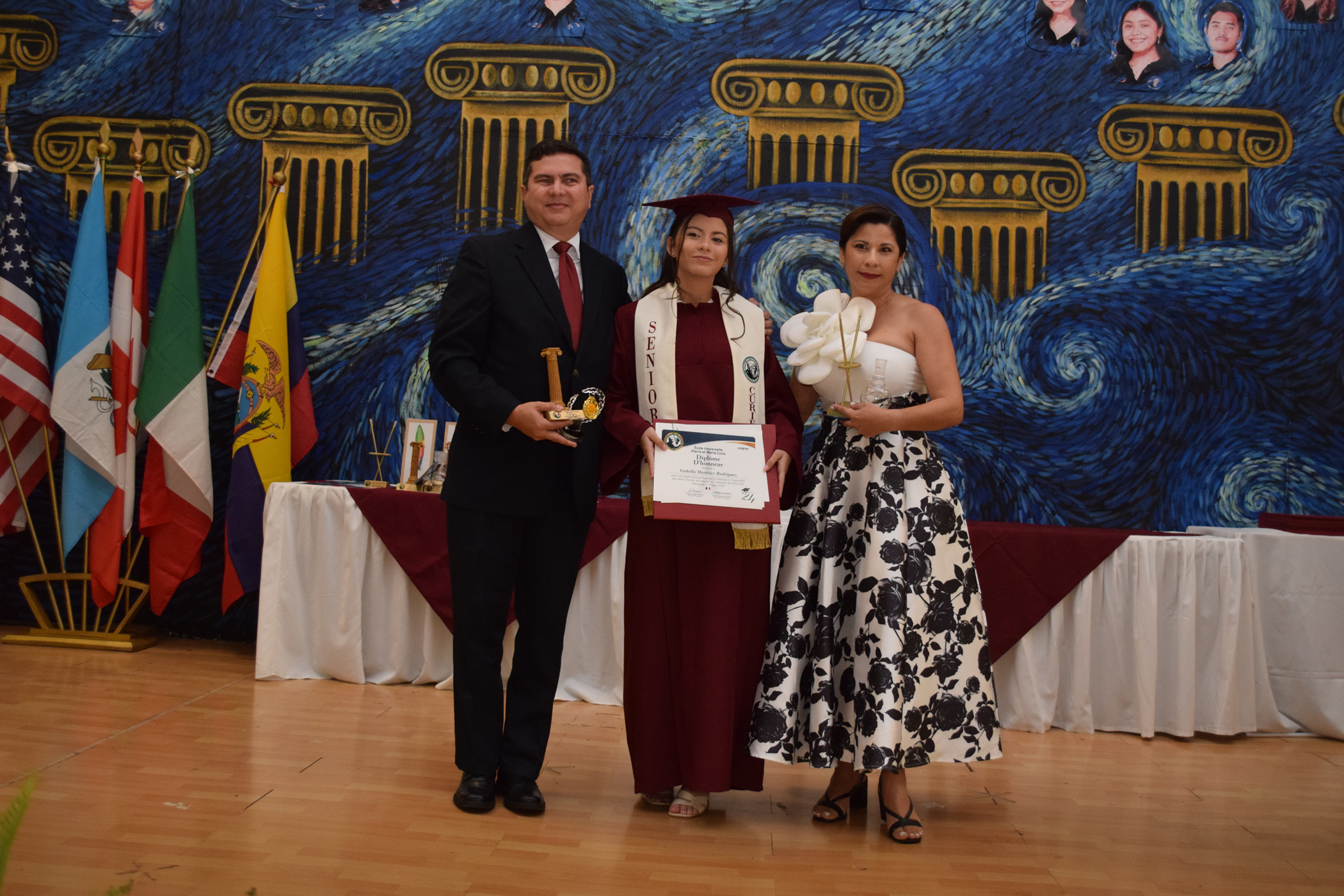 High School Graduation 2023 - 2024 | Universal School Pierre and Marie ...