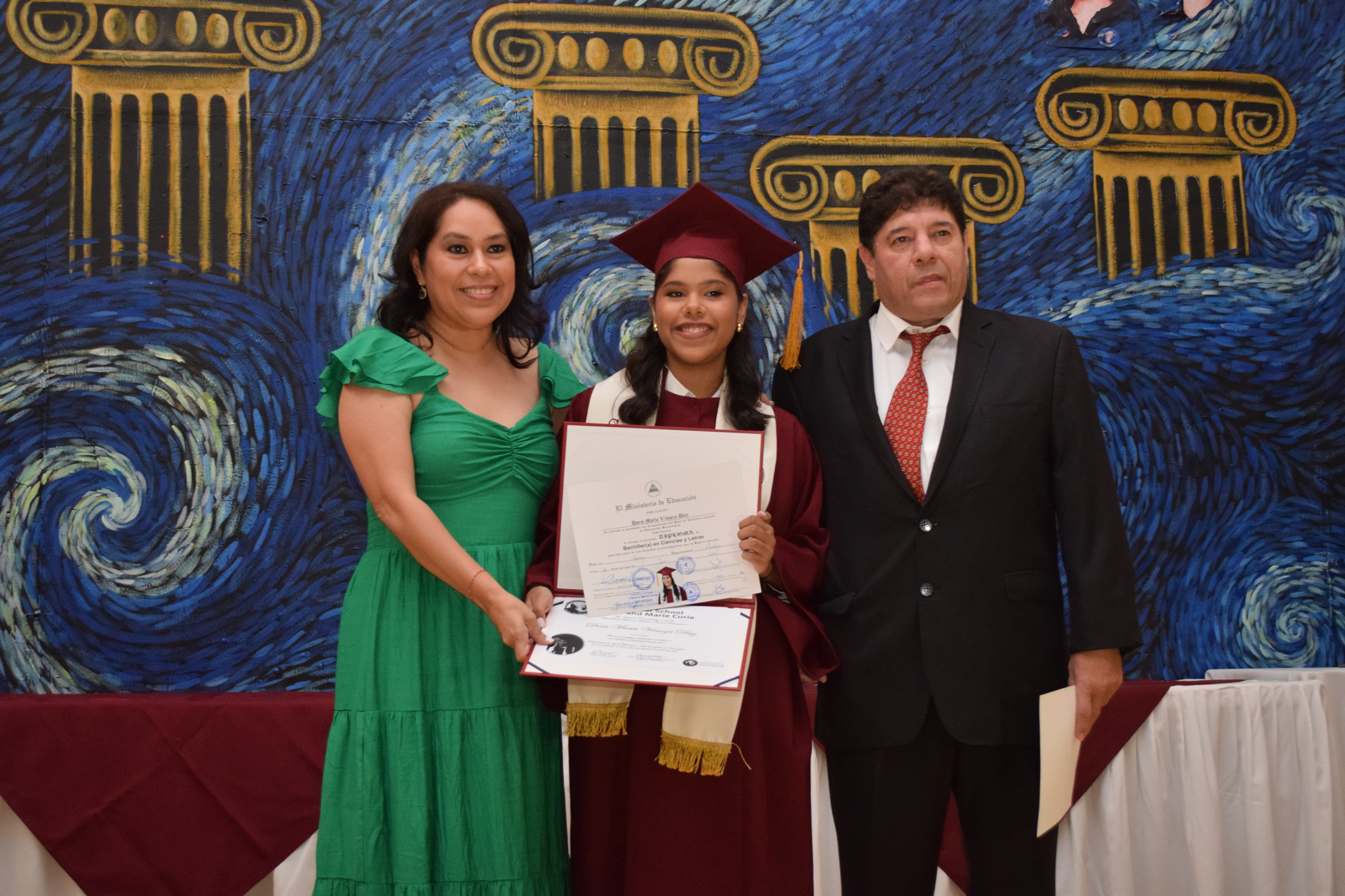 High School Graduation 2023 - 2024 | Universal School Pierre and Marie ...