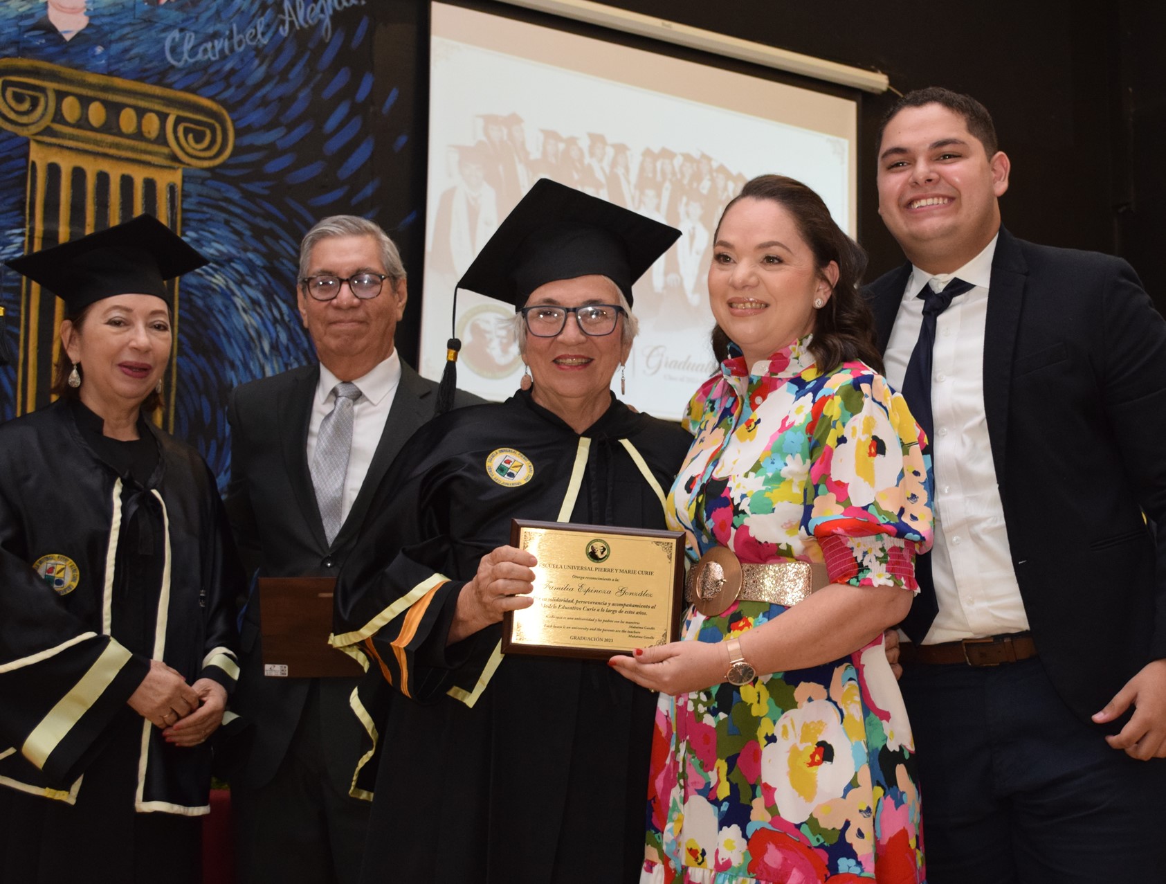 High School Graduation 2023 - 2024 | Universal School Pierre and Marie ...